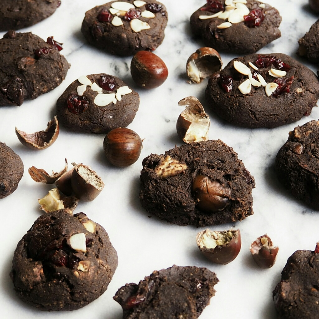 Soft Baked Double Choco Chestnut Cookie | drelim.com